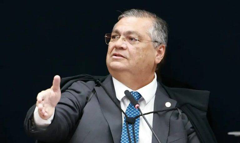Flávio Dino cancela participação no 'Gilmarpalooza' após fratura no pé ...